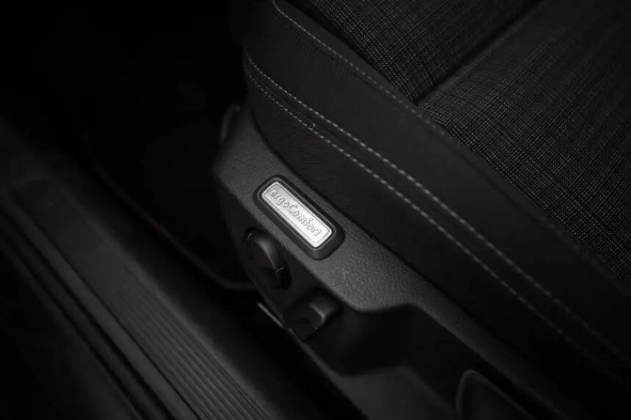 Pelēks Volkswagen Passat B8 2020 Jelgava, ar dzinēja tilpumu 1.60 L un nobraukumu 180 tūkst. km par 16350 €, foto 16 vietnē AUTOMOTO.COM.LV