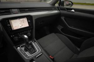 Pelēks Volkswagen Passat B8 2020 Jelgava, ar dzinēja tilpumu 1.60 L un nobraukumu 180 tūkst. km par 16350 €, foto 17 vietnē AUTOMOTO.COM.LV