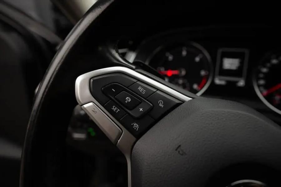 Pelēks Volkswagen Passat B8 2020 Jelgava, ar dzinēja tilpumu 1.60 L un nobraukumu 180 tūkst. km par 16350 €, foto 19 vietnē AUTOMOTO.COM.LV