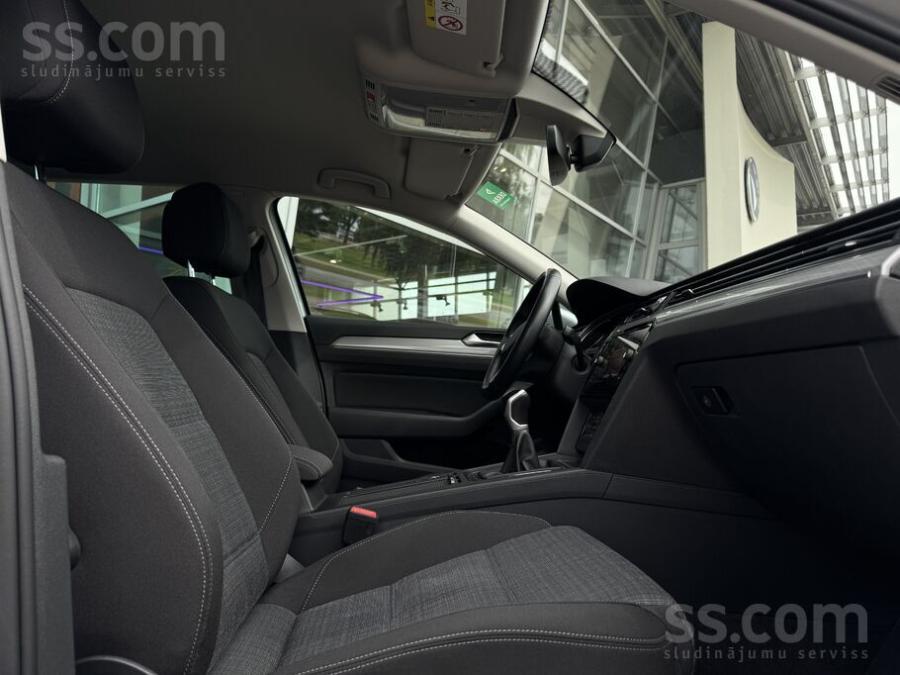 Pelēks Volkswagen Passat B8 2020 Valmiera, ar dzinēja tilpumu 1.50 L un nobraukumu 112 tūkst. km par 17900 €, foto 22 vietnē AUTOMOTO.COM.LV
