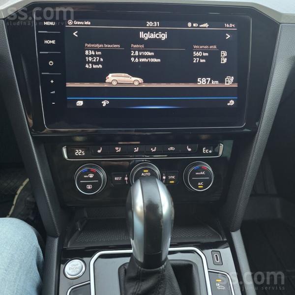 Grey Volkswagen Passat B8 2020 in Riga, with an engine capacity of 1.40 L and mileage of 148 thousand km for 18350 €, photo 7 on AUTOMOTO.COM.LV
