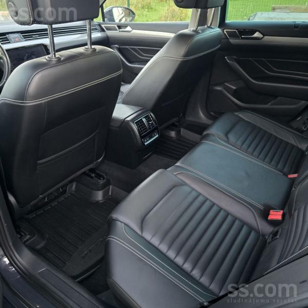 Grey Volkswagen Passat B8 2020 in Riga, with an engine capacity of 1.40 L and mileage of 148 thousand km for 18350 €, photo 9 on AUTOMOTO.COM.LV