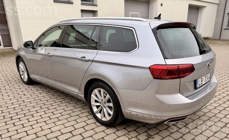 Grey Volkswagen Passat B8 2020 in Balvi, with an engine capacity of 2.00 L and mileage of 230 thousand km for 16450 €, photo 4 on AUTOMOTO.COM.LV