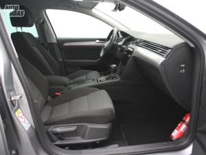 Grey Volkswagen Passat B8 2021 in Vilnius, with an engine capacity of 2.00 L and mileage of 177 thousand km for 17199 €, photo 14 on AUTOMOTO.COM.LV