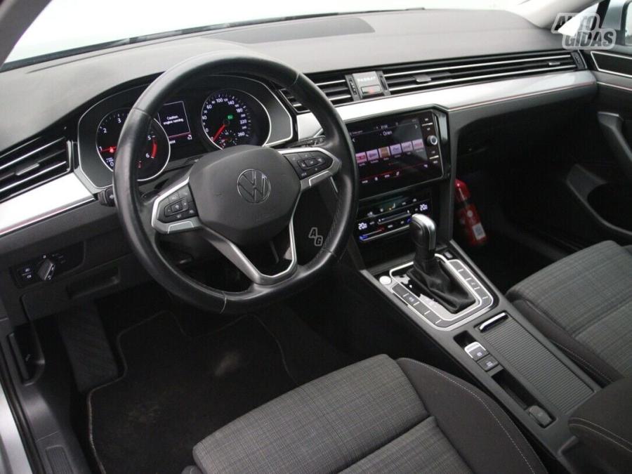 Grey Volkswagen Passat B8 2021 in Vilnius, with an engine capacity of 2.00 L and mileage of 177 thousand km for 17199 €, photo 16 on AUTOMOTO.COM.LV