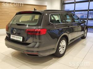 Grey Volkswagen Passat B8 2021 in Riga, with an engine capacity of 2.00 L and mileage of 215 thousand km for 15990 €, photo 6 on AUTOMOTO.COM.LV