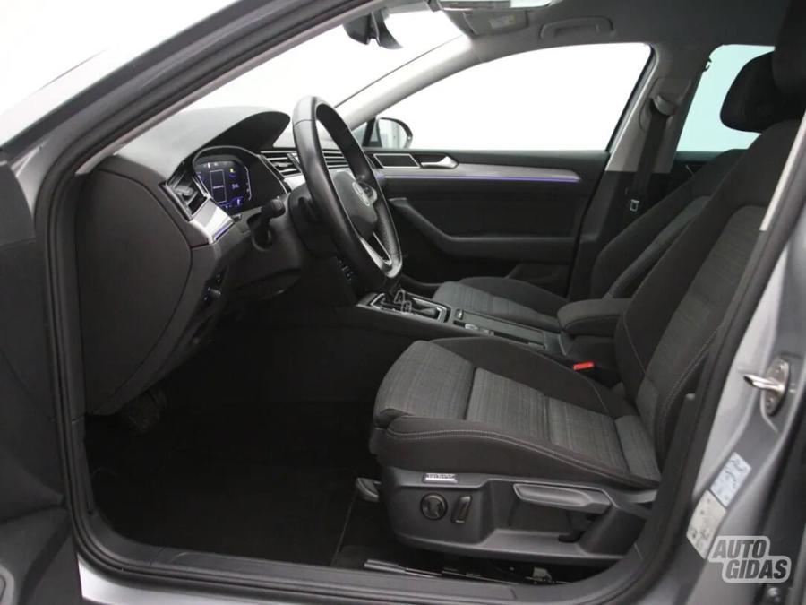 Pelēks Volkswagen Passat B8 2021 Viļņa, ar dzinēja tilpumu 1.50 L un nobraukumu 203 tūkst. km par 15299 €, foto 5 vietnē AUTOMOTO.COM.LV