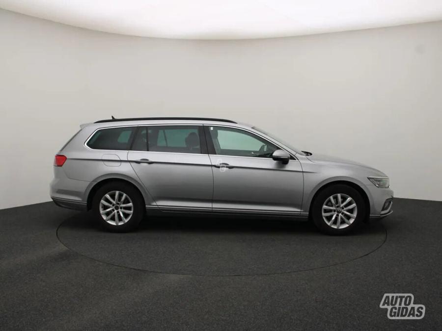 Pelēks Volkswagen Passat B8 2021 Viļņa, ar dzinēja tilpumu 1.50 L un nobraukumu 203 tūkst. km par 15299 €, foto 10 vietnē AUTOMOTO.COM.LV
