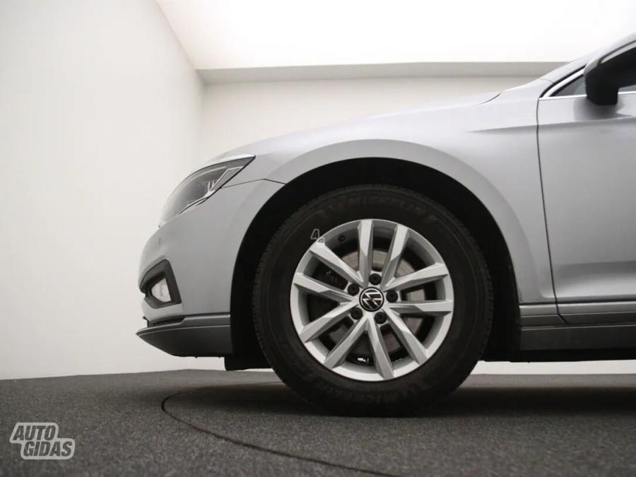 Pelēks Volkswagen Passat B8 2021 Viļņa, ar dzinēja tilpumu 1.50 L un nobraukumu 203 tūkst. km par 15299 €, foto 29 vietnē AUTOMOTO.COM.LV