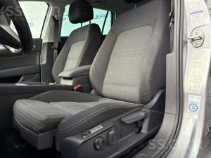 Grey Volkswagen Passat B8 2021 in Riga, with an engine capacity of 2.00 L and mileage of 170 thousand km for 17500 €, photo 10 on AUTOMOTO.COM.LV