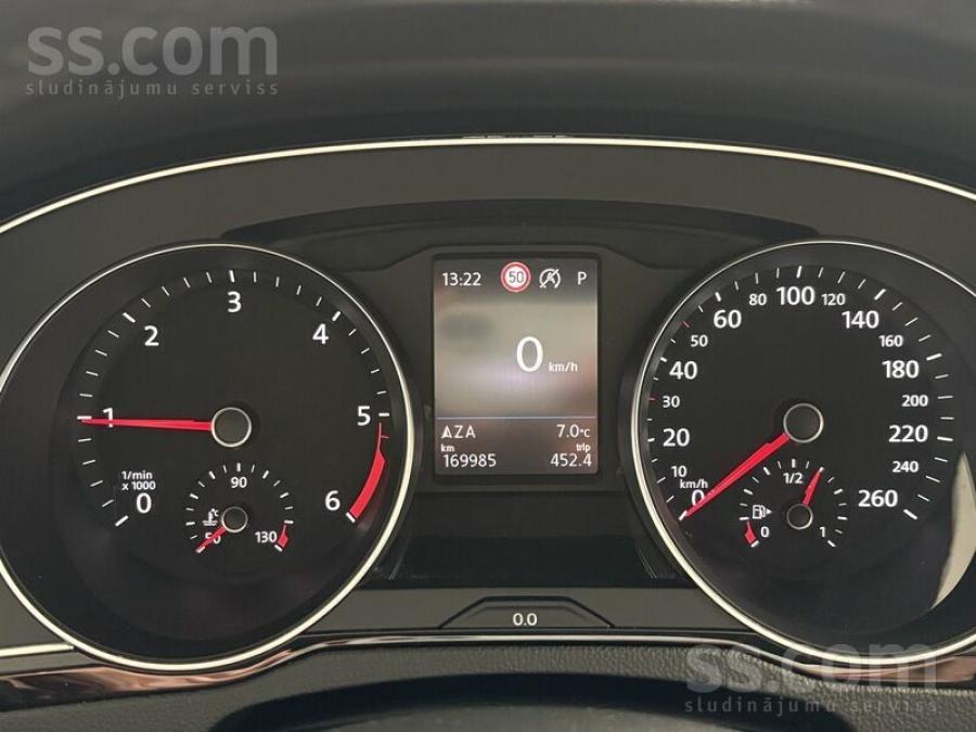 Grey Volkswagen Passat B8 2021 in Riga, with an engine capacity of 2.00 L and mileage of 170 thousand km for 17500 €, photo 16 on AUTOMOTO.COM.LV