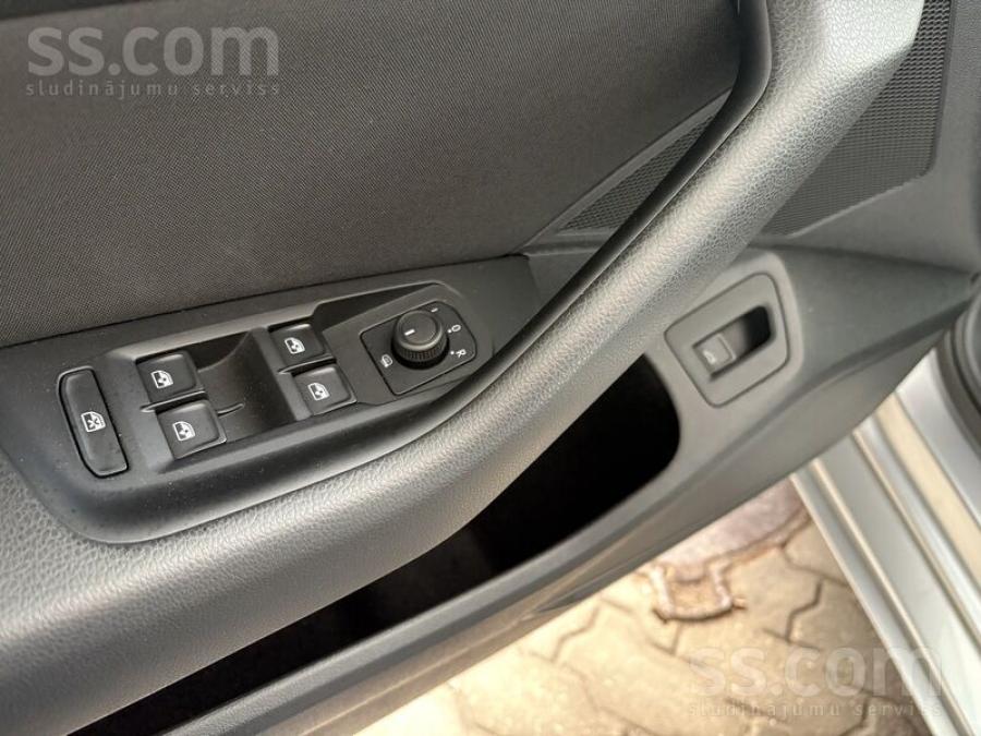 Grey Volkswagen Passat B8 2021 in Riga, with an engine capacity of 2.00 L and mileage of 170 thousand km for 17500 €, photo 18 on AUTOMOTO.COM.LV