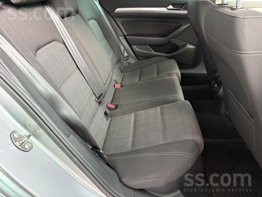 Grey Volkswagen Passat B8 2021 in Riga, with an engine capacity of 2.00 L and mileage of 170 thousand km for 17500 €, photo 31 on AUTOMOTO.COM.LV