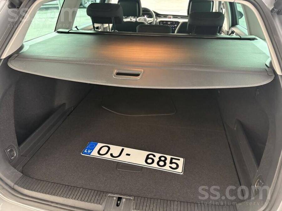 Grey Volkswagen Passat B8 2021 in Riga, with an engine capacity of 2.00 L and mileage of 170 thousand km for 17500 €, photo 34 on AUTOMOTO.COM.LV