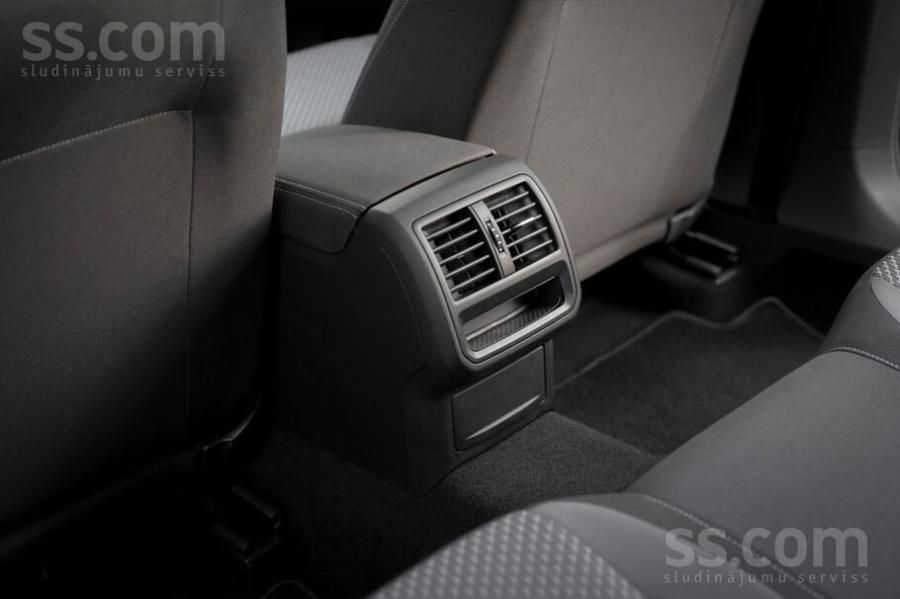 Pelēks Volkswagen Passat B8 2021 Talsi, ar dzinēja tilpumu 2.00 L un nobraukumu 239 tūkst. km par 15450 €, foto 28 vietnē AUTOMOTO.COM.LV