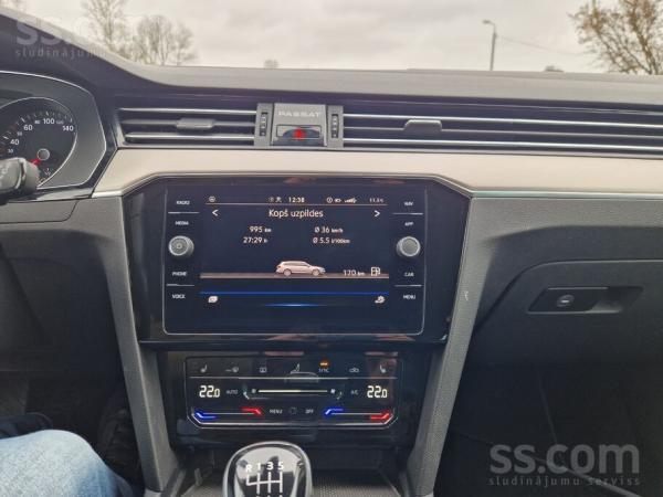 Pelēks Volkswagen Passat B8 2021 Rīga, ar dzinēja tilpumu 2.00 L un nobraukumu 159 tūkst. km par 18600 €, foto 2 vietnē AUTOMOTO.COM.LV
