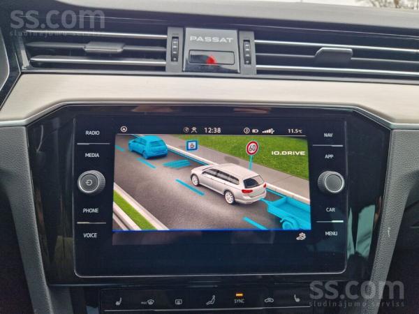 Pelēks Volkswagen Passat B8 2021 Rīga, ar dzinēja tilpumu 2.00 L un nobraukumu 159 tūkst. km par 18600 €, foto 3 vietnē AUTOMOTO.COM.LV