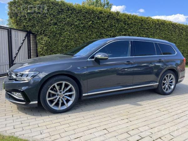 Grey Volkswagen Passat B8 2021 in Riga, with an engine capacity of 2.00 L and mileage of 242 thousand km for 21500 €, photo 1 on AUTOMOTO.COM.LV