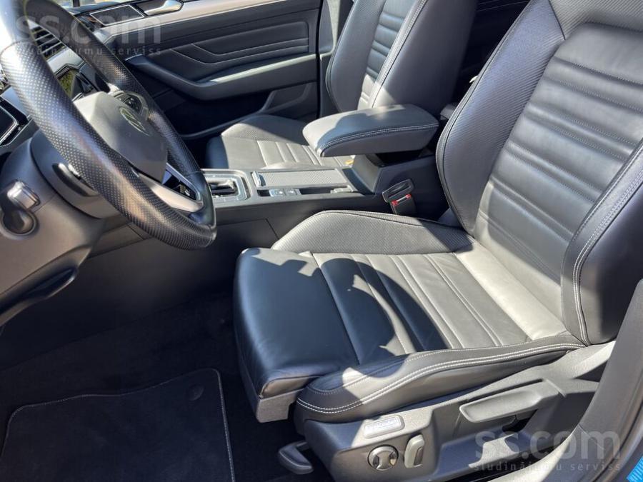 Grey Volkswagen Passat B8 2021 in Riga, with an engine capacity of 2.00 L and mileage of 242 thousand km for 21500 €, photo 21 on AUTOMOTO.COM.LV