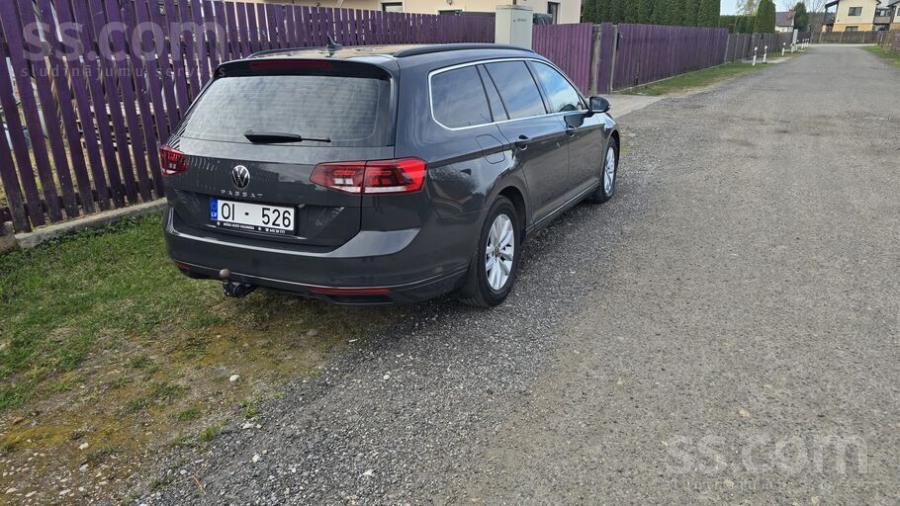 Grey Volkswagen Passat B8 2021 in Riga, with an engine capacity of 2.00 L and mileage of 191 thousand km for 18350 €, photo 3 on AUTOMOTO.COM.LV