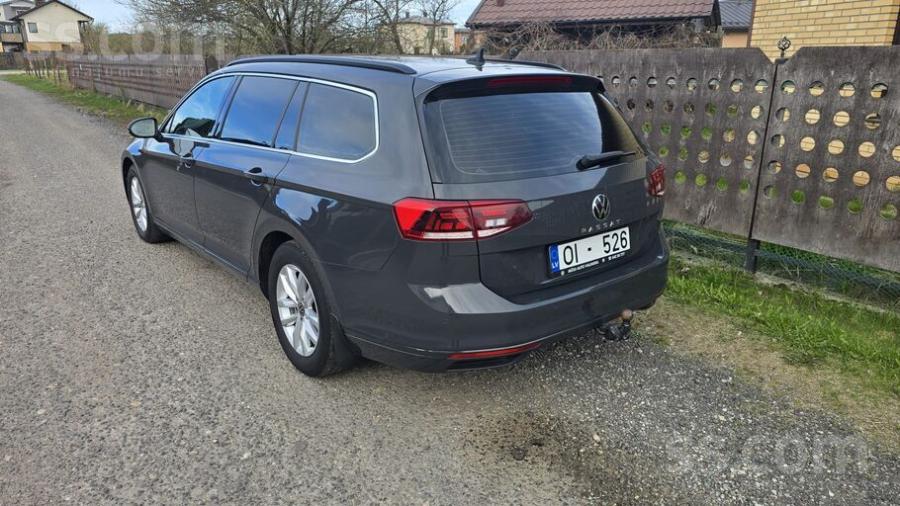 Grey Volkswagen Passat B8 2021 in Riga, with an engine capacity of 2.00 L and mileage of 191 thousand km for 18350 €, photo 4 on AUTOMOTO.COM.LV