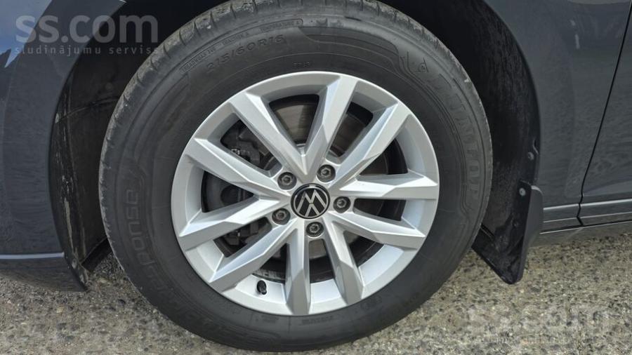 Grey Volkswagen Passat B8 2021 in Riga, with an engine capacity of 2.00 L and mileage of 191 thousand km for 18350 €, photo 6 on AUTOMOTO.COM.LV