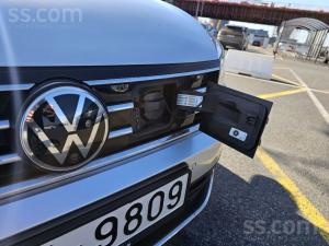 Grey Volkswagen Passat B8 2021 in Riga, with an engine capacity of 1.40 L and mileage of 200 thousand km for 13200 €, photo 4 on AUTOMOTO.COM.LV
