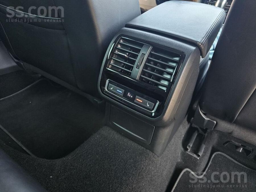 Grey Volkswagen Passat B8 2021 in Riga, with an engine capacity of 1.40 L and mileage of 200 thousand km for 13200 €, photo 20 on AUTOMOTO.COM.LV