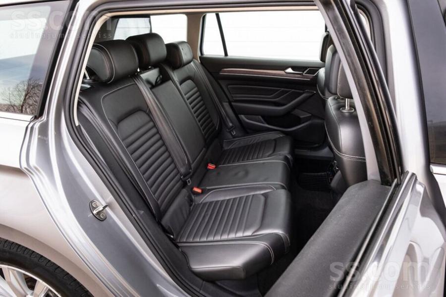 Grey Volkswagen Passat B8 2022 in Riga, with an engine capacity of 2.00 L and mileage of 158 thousand km for 22400 €, photo 9 on AUTOMOTO.COM.LV