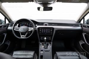 Grey Volkswagen Passat B8 2022 in Riga, with an engine capacity of 2.00 L and mileage of 158 thousand km for 22400 €, photo 10 on AUTOMOTO.COM.LV