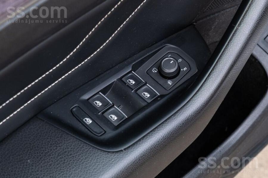Grey Volkswagen Passat B8 2022 in Riga, with an engine capacity of 2.00 L and mileage of 158 thousand km for 22400 €, photo 19 on AUTOMOTO.COM.LV