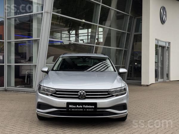 Grey Volkswagen Passat B8 2022 in Valmiera, with an engine capacity of 2.00 L and mileage of 168 thousand km for 16800 €, photo 2 on AUTOMOTO.COM.LV