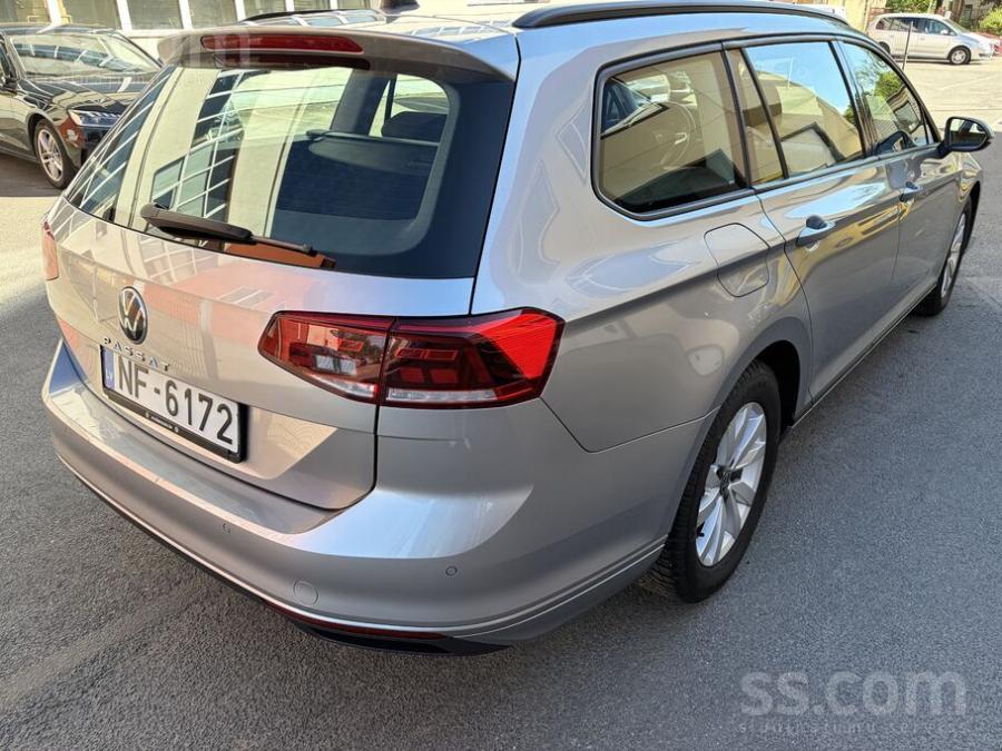 Pelēks Volkswagen Passat B8 2022 Rīga, ar dzinēja tilpumu 1.50 L un nobraukumu 134 tūkst. km par 16400 €, foto 4 vietnē AUTOMOTO.COM.LV