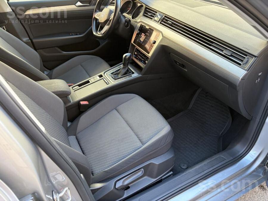 Pelēks Volkswagen Passat B8 2022 Rīga, ar dzinēja tilpumu 1.50 L un nobraukumu 134 tūkst. km par 16400 €, foto 7 vietnē AUTOMOTO.COM.LV