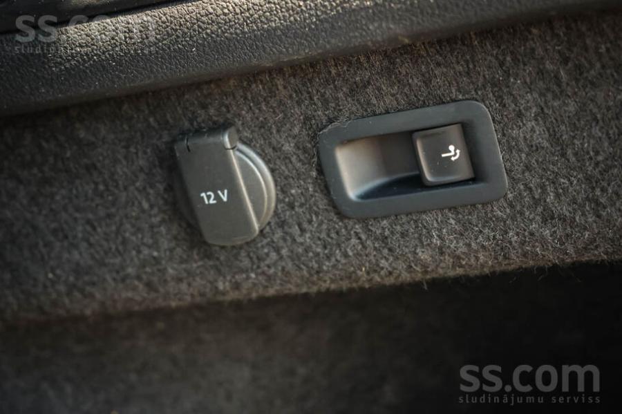Pelēks Volkswagen Passat B8 2022 Tukums, ar dzinēja tilpumu 2.00 L un nobraukumu 191 tūkst. km par 16490 €, foto 28 vietnē AUTOMOTO.COM.LV