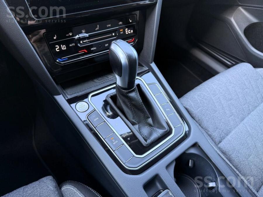 Pelēks Volkswagen Passat B8 2022 Rīga, ar dzinēja tilpumu 1.40 L un nobraukumu 156 tūkst. km par 17990 €, foto 12 vietnē AUTOMOTO.COM.LV