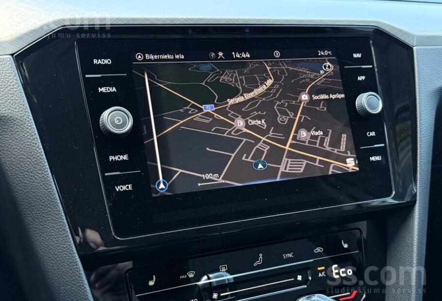 Pelēks Volkswagen Passat B8 2022 Rīga, ar dzinēja tilpumu 1.40 L un nobraukumu 156 tūkst. km par 17990 €, foto 21 vietnē AUTOMOTO.COM.LV