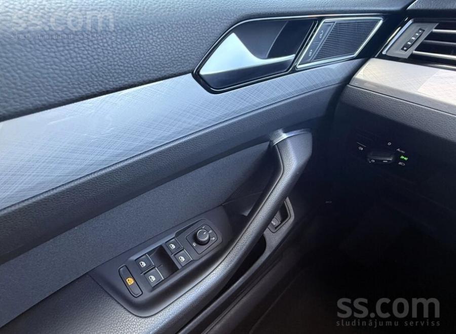Pelēks Volkswagen Passat B8 2022 Rīga, ar dzinēja tilpumu 1.40 L un nobraukumu 156 tūkst. km par 17990 €, foto 24 vietnē AUTOMOTO.COM.LV
