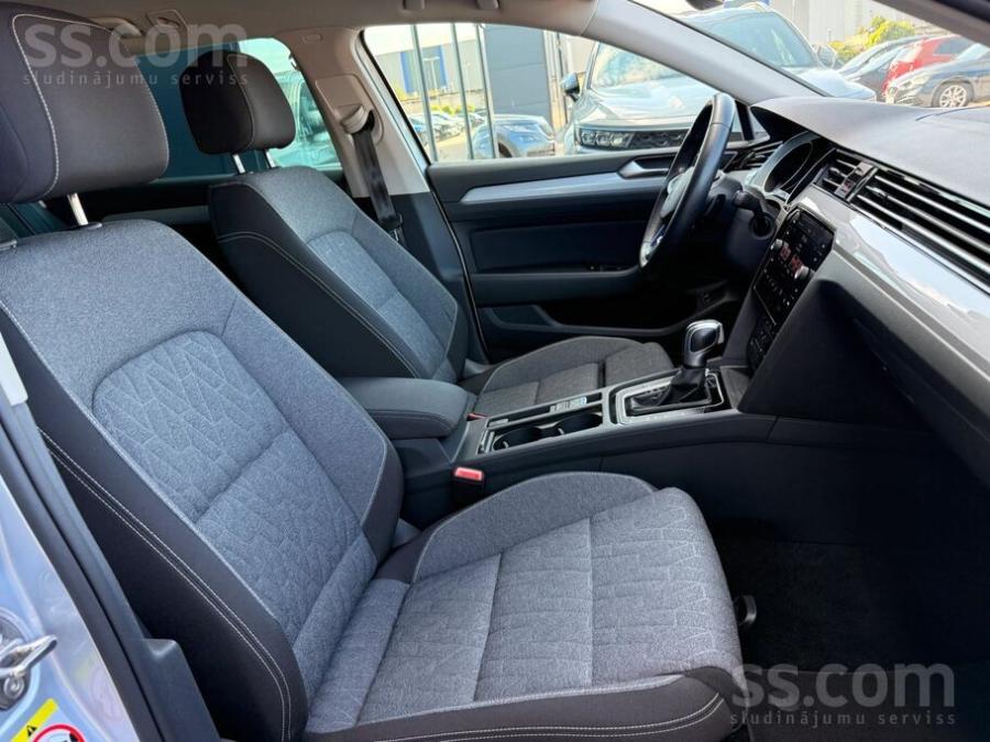 Pelēks Volkswagen Passat B8 2022 Rīga, ar dzinēja tilpumu 1.40 L un nobraukumu 156 tūkst. km par 17990 €, foto 26 vietnē AUTOMOTO.COM.LV