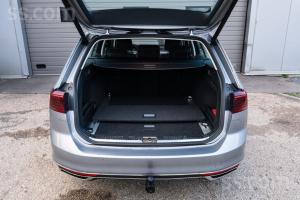 Grey Volkswagen Passat B8 2022 in Jelgava, with an engine capacity of 2.00 L and mileage of 158 thousand km for 19900 €, photo 7 on AUTOMOTO.COM.LV
