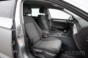 Grey Volkswagen Passat B8 2022 in Riga, with an engine capacity of 1.50 L and mileage of 112 thousand km for 17650 €, photo 7 on AUTOMOTO.COM.LV
