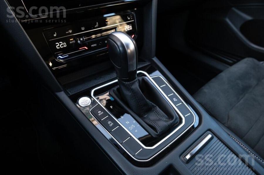 Pelēks Volkswagen Passat B8 2023 Rīga, ar dzinēja tilpumu 2.00 L un nobraukumu 128 tūkst. km par 22950 €, foto 17 vietnē AUTOMOTO.COM.LV