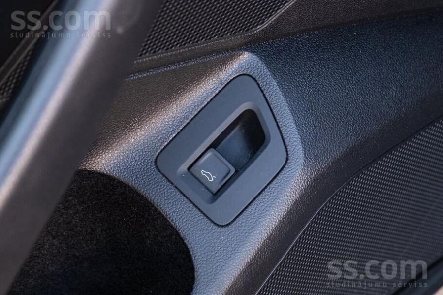 Pelēks Volkswagen Passat B8 2023 Rīga, ar dzinēja tilpumu 2.00 L un nobraukumu 128 tūkst. km par 22950 €, foto 21 vietnē AUTOMOTO.COM.LV
