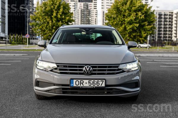 Pelēks Volkswagen Passat B8 2023 Rīga, ar dzinēja tilpumu 2.00 L un nobraukumu 113 tūkst. km par 19990 €, foto 3 vietnē AUTOMOTO.COM.LV
