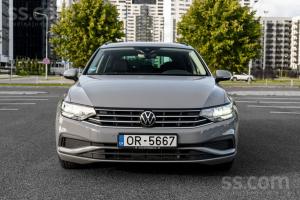 Grey Volkswagen Passat B8 2023 in Riga, with an engine capacity of 2.00 L and mileage of 113 thousand km for 19990 €, photo 3 on AUTOMOTO.COM.LV