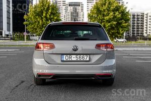 Grey Volkswagen Passat B8 2023 in Riga, with an engine capacity of 2.00 L and mileage of 113 thousand km for 19990 €, photo 6 on AUTOMOTO.COM.LV