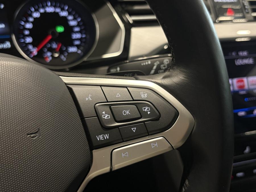 Pelēks Volkswagen Passat B8 2023 Rīga, ar dzinēja tilpumu 1.50 L un nobraukumu 16 tūkst. km par 18990 €, foto 15 vietnē AUTOMOTO.COM.LV