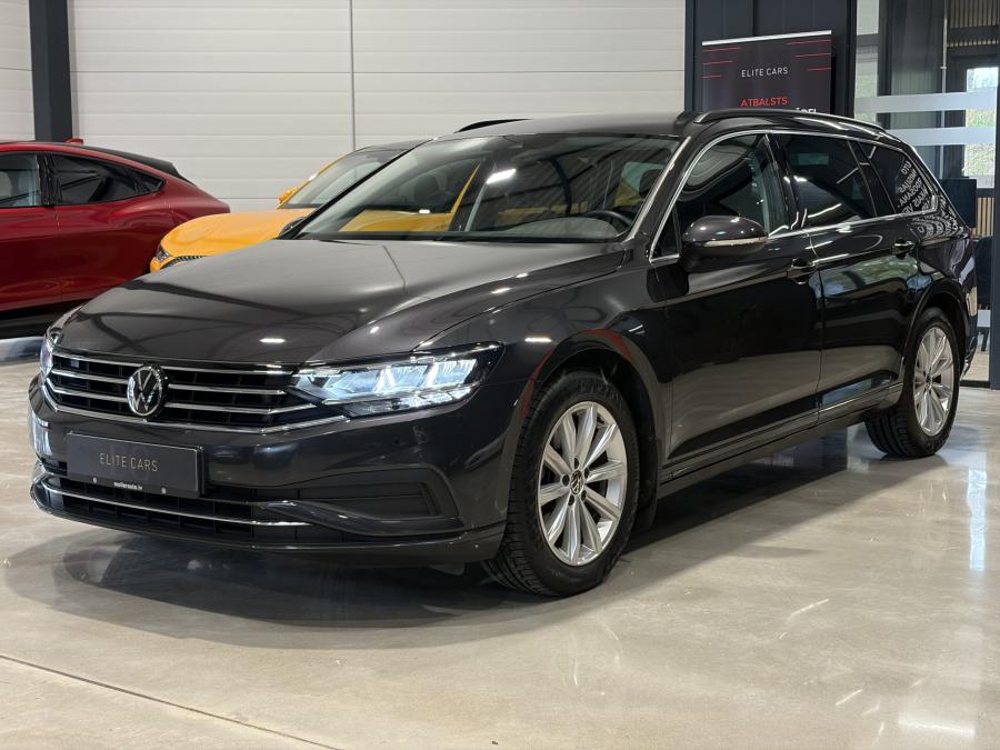 Pelēks Volkswagen Passat B8 2023 Rīga, ar dzinēja tilpumu 1.50 L un nobraukumu 16 tūkst. km par 18990 €, foto 24 vietnē AUTOMOTO.COM.LV