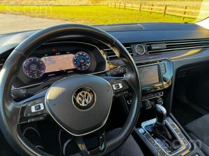 Red Volkswagen Passat B8 2015 in Valmiera, with an engine capacity of 1.40 L and mileage of 152 thousand km for 9995 €, photo 10 on AUTOMOTO.COM.LV