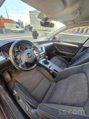 Sarkans Volkswagen Passat B8 2015 Rīga, ar dzinēja tilpumu 1.40 L un nobraukumu 237 tūkst. km par 6900 €, foto 12 vietnē AUTOMOTO.COM.LV